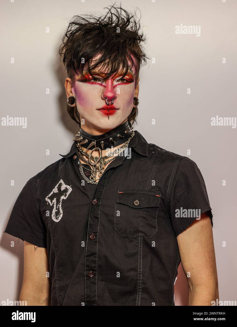 Face front cover competition hi-res stock photography and images - Alamy