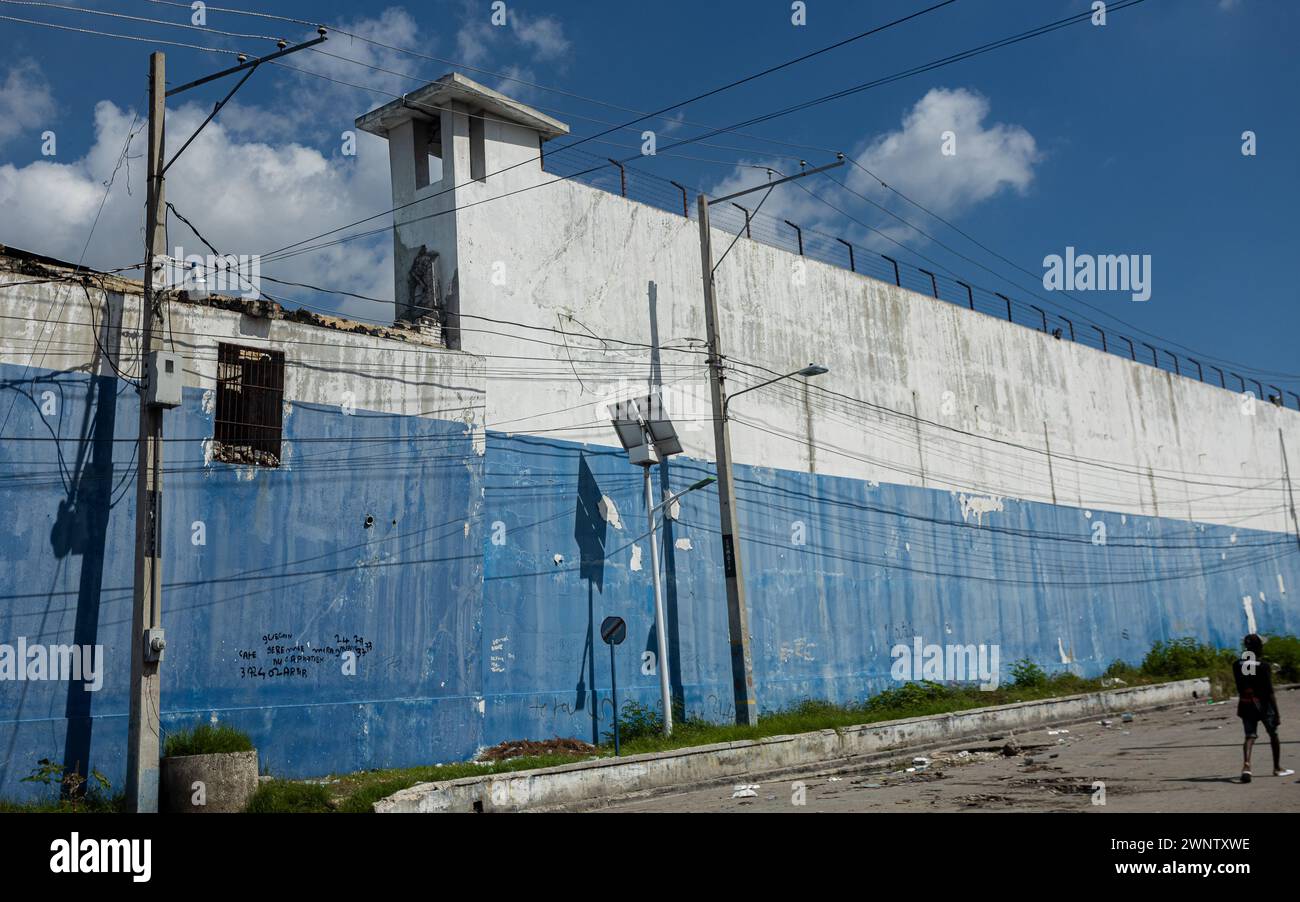 Port Au Prince, Haiti. 14th Nov, 2022. Nearly 4000 inmates escaped ...