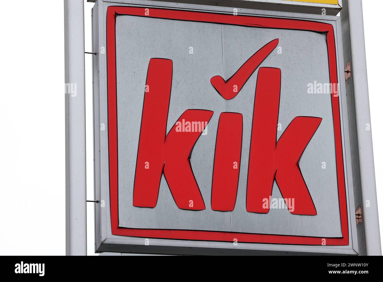 KIK Logo Symbolbild Wirtschaft am 04.03.2024 in Betzdorf/Deutschland ...