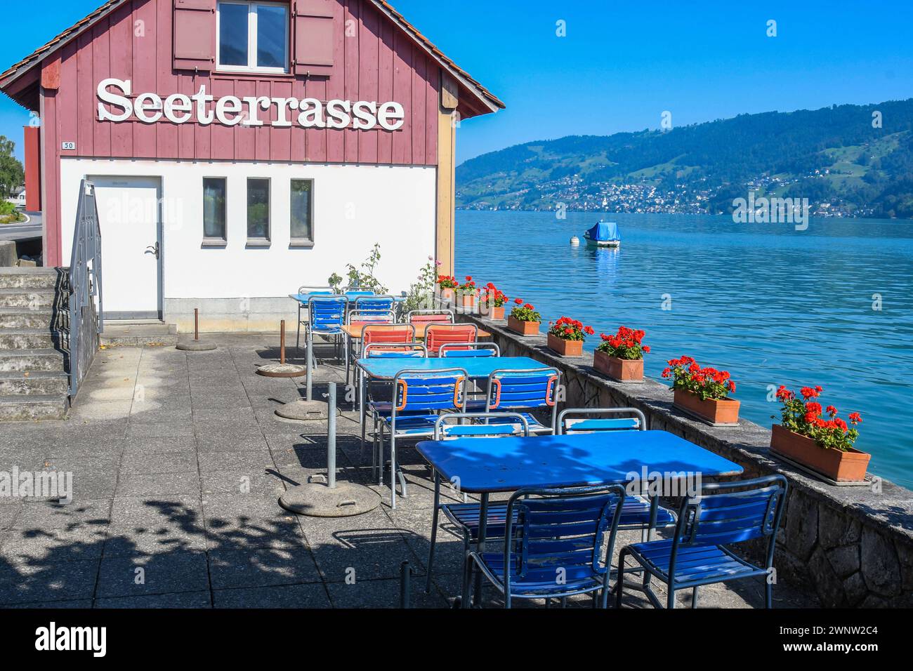 Seeterrasse am Zuger See. Foto : Winfried Rothermel *** Lake terrace on Lake Zug Photo Winfried ...