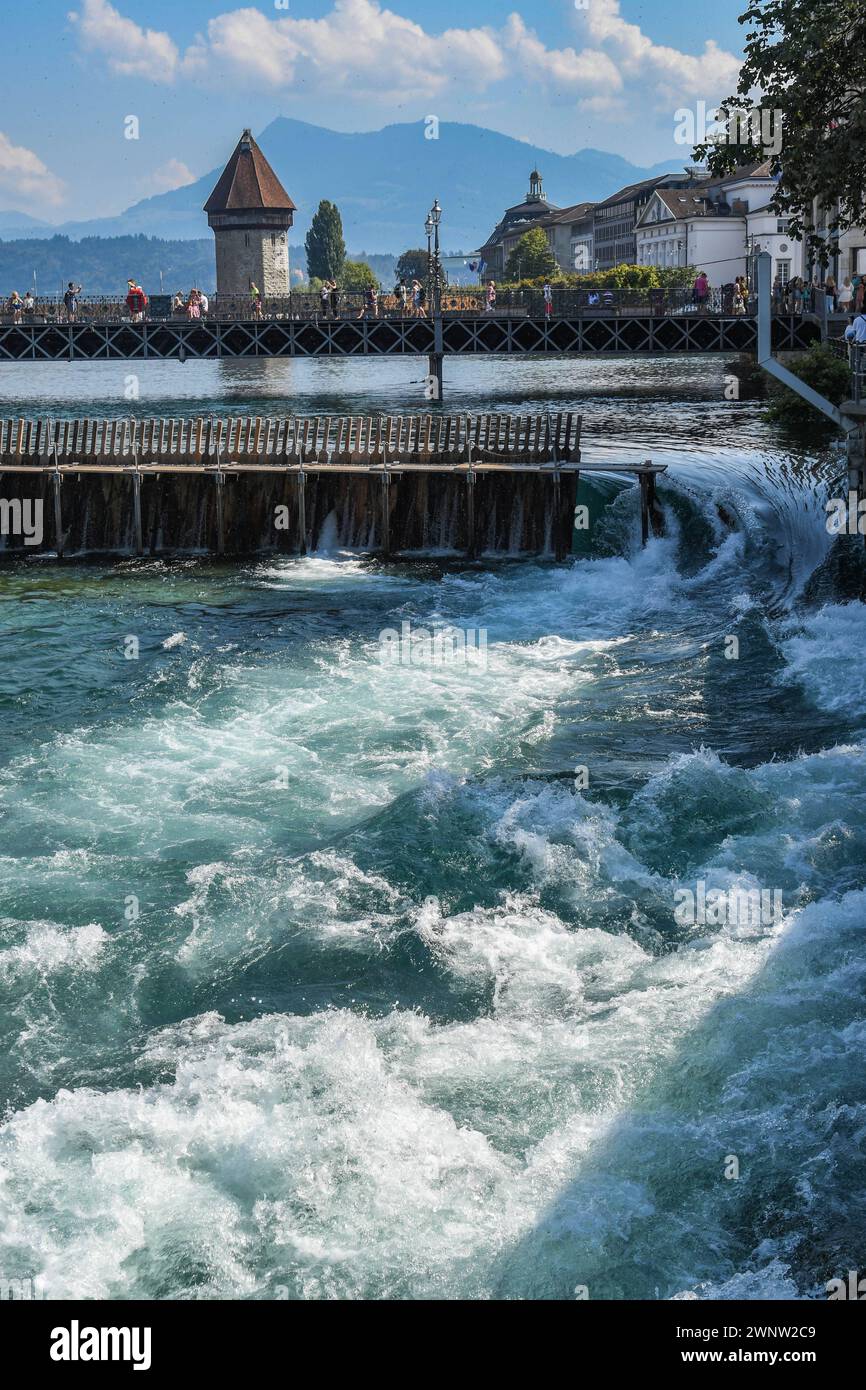 Reusswehr oder auch Nadelwehr, erbaut im 19. Jahrhundert,. Die ...