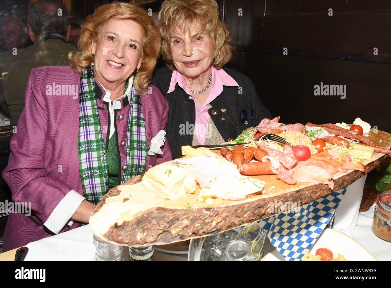 Lisi Poplaczy Wiesn Teufelsrad Schaustellerin Louise Pallauf Muenchen ...