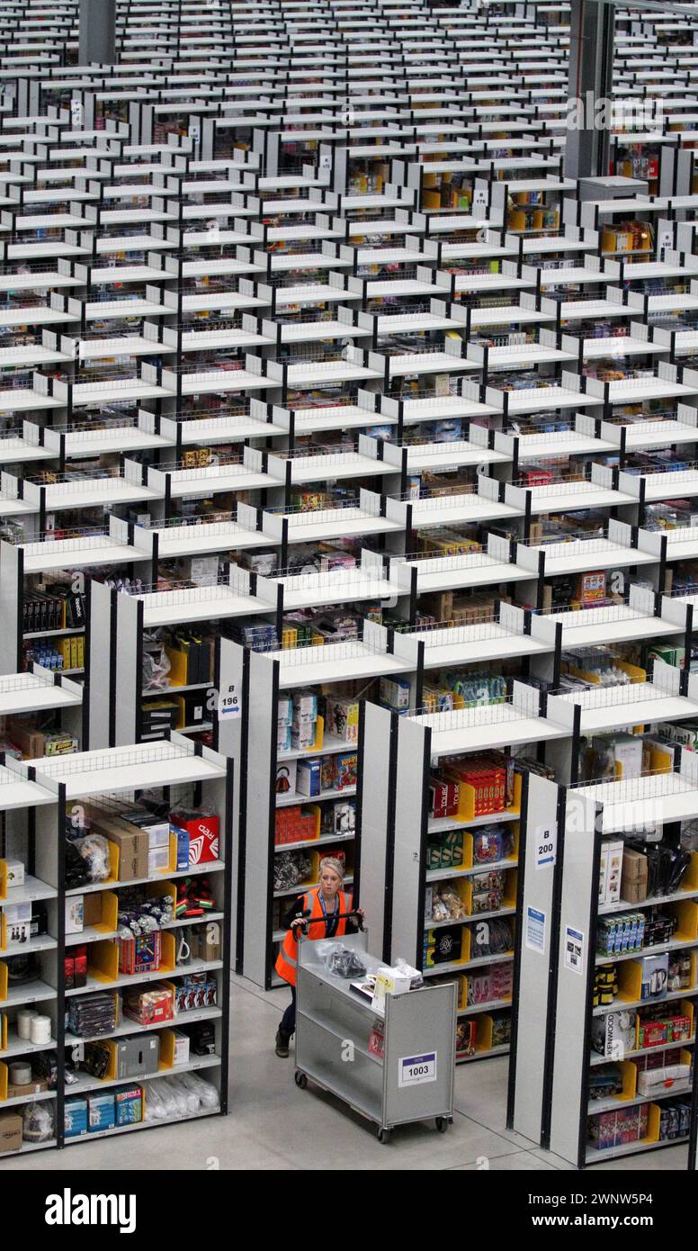 Rugeley amazon hi-res stock photography and images - Alamy