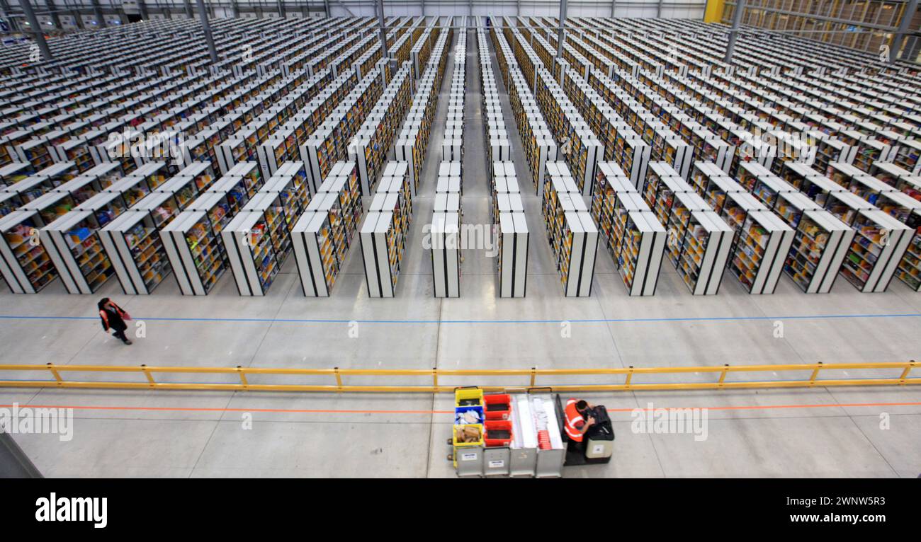 23/11/12 Amazon Fulfillment and distribution Centre, Rugeley ...