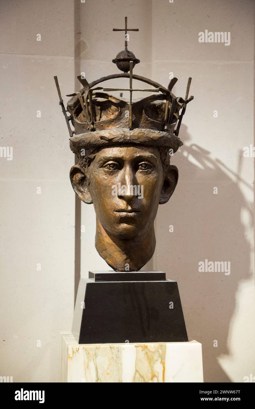 Charles crowned prince of wales hi-res stock photography and images - Alamy