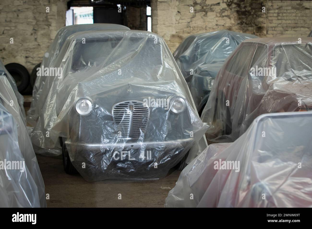 21/04/21 A collection of 130 British cars, in almost as many paint ...