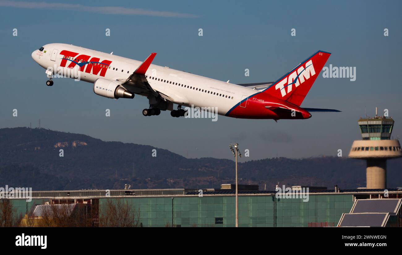 Boeing of TAM Airlines Brasil taking off from El Prat Airport Stock ...
