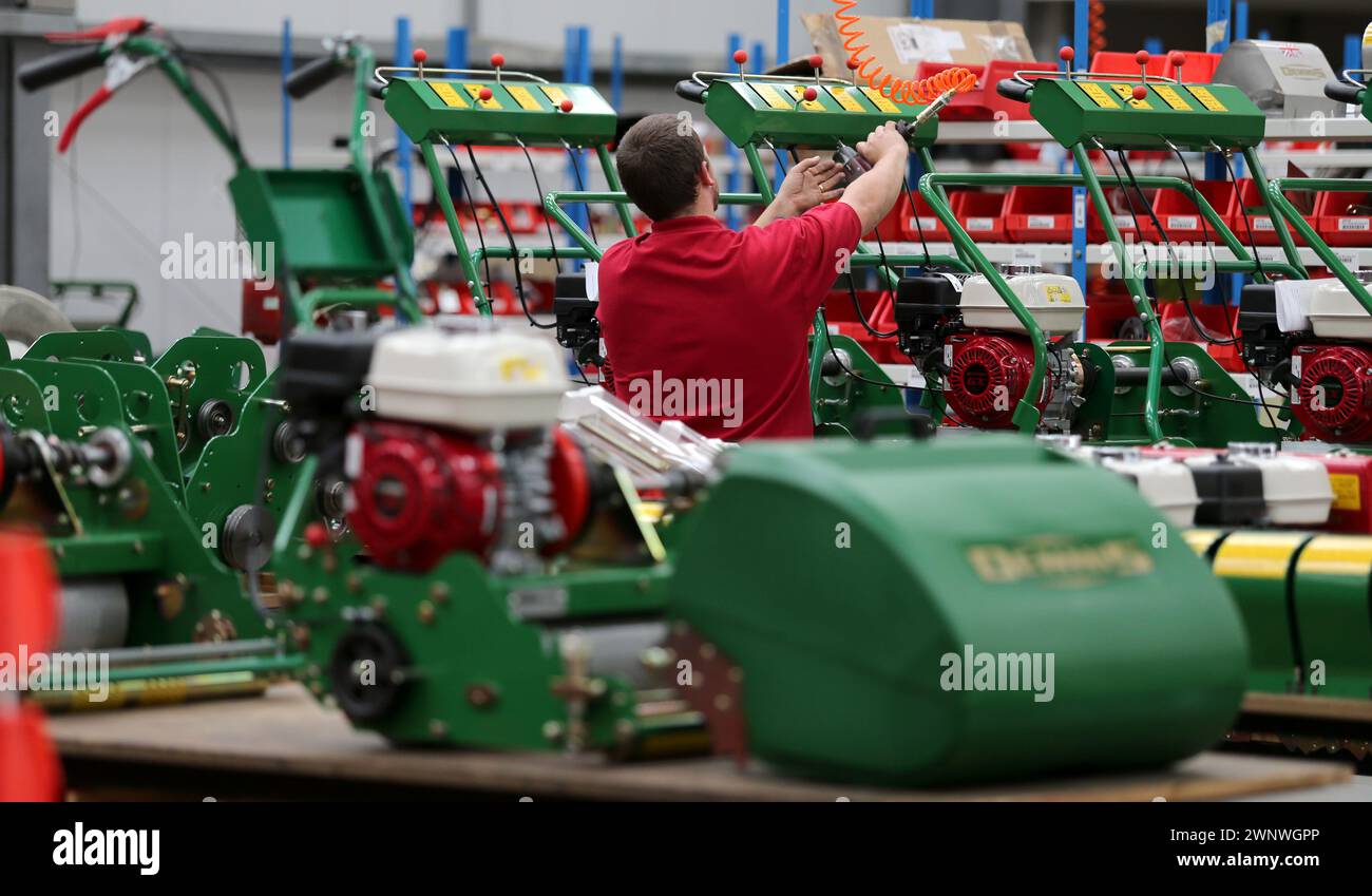 Dennis lawn mower hi-res stock photography and images - Alamy