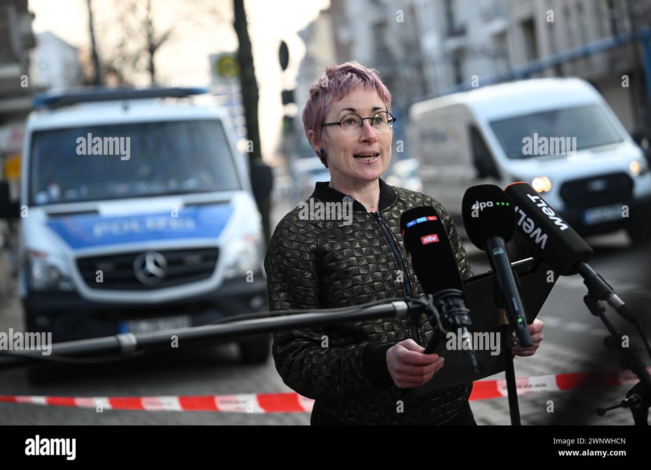 Mimi smith hi-res stock photography and images - Alamy