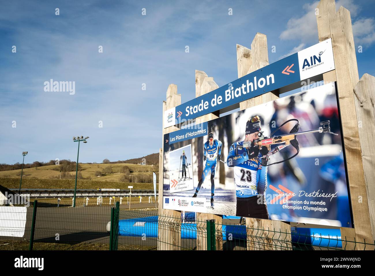 Stade de neige hi-res stock photography and images - Alamy