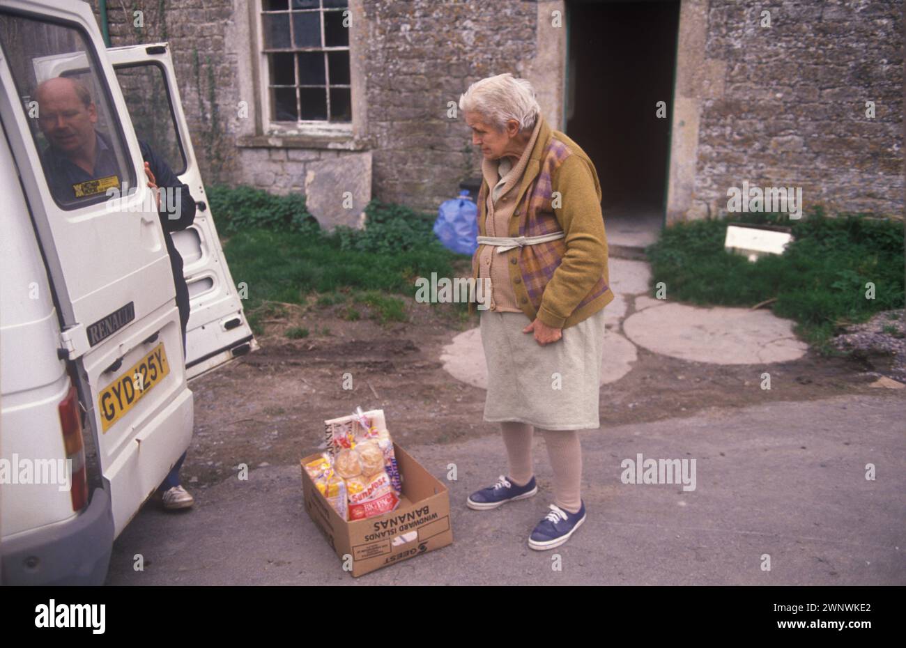 Delivery food to elderly UK. Jane Parfitt and Trevor Padfield who ...
