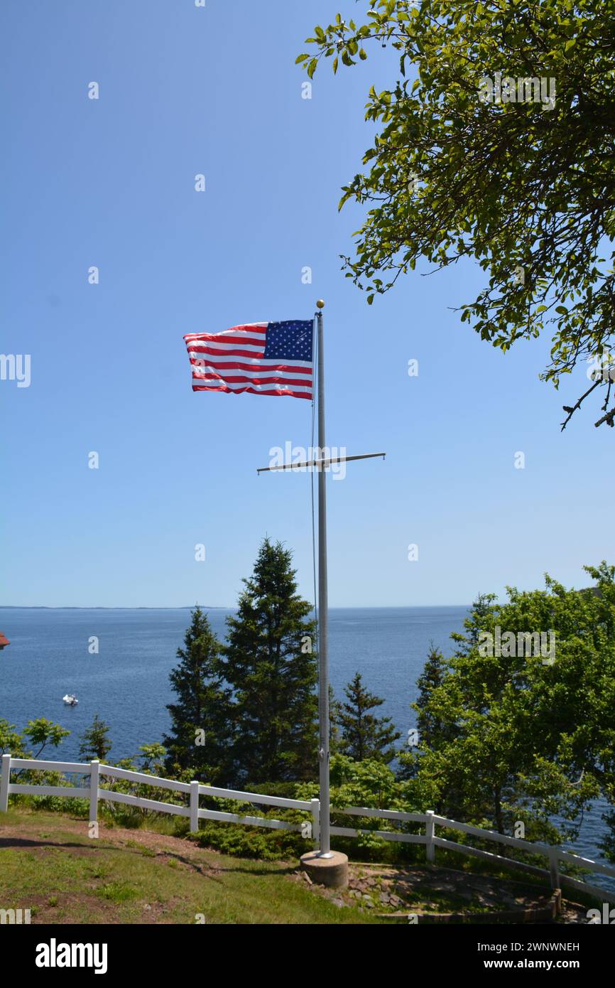 Horizon with island and landforms on Atlantic near Rockport, Maine ...