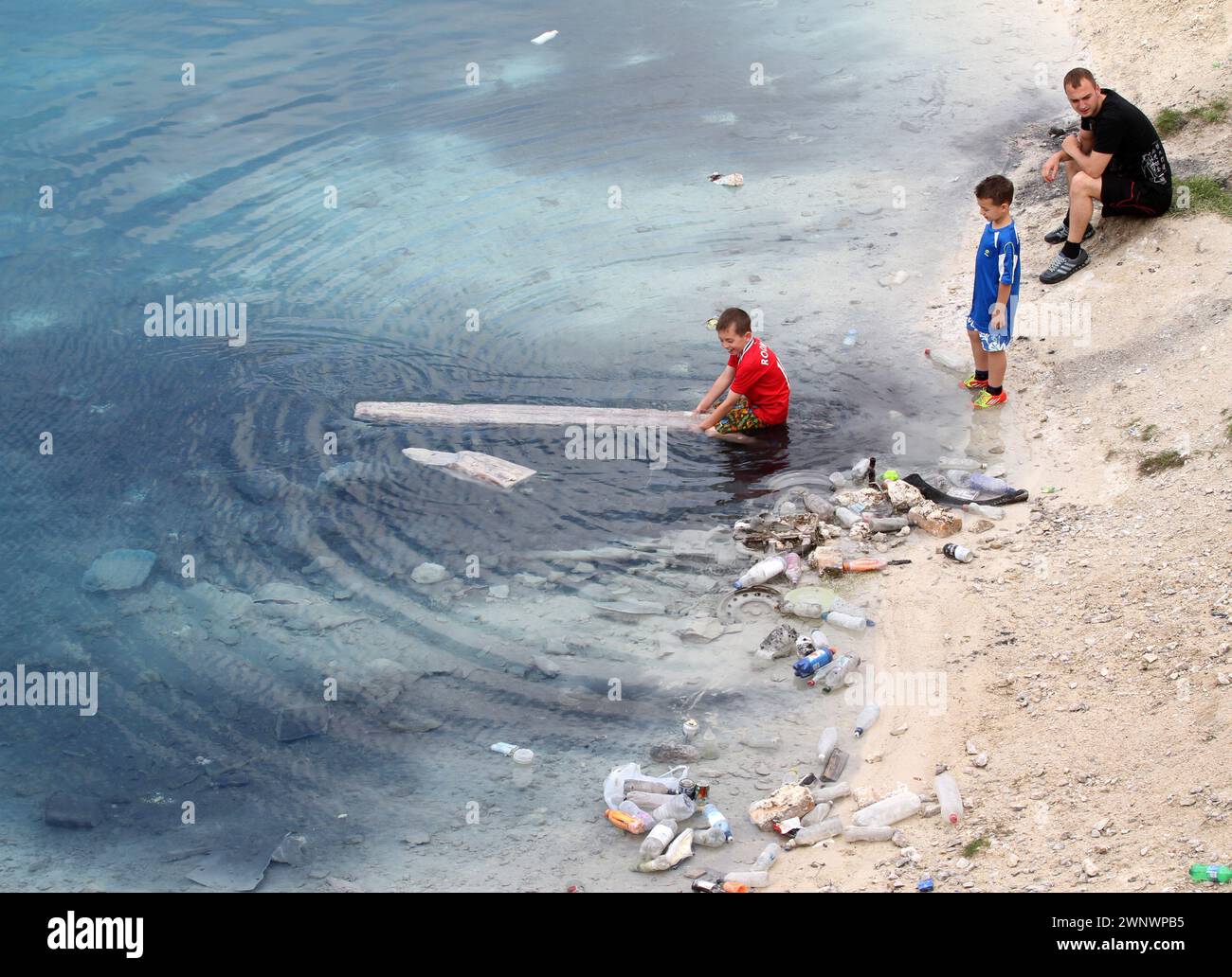 10/08/12 People swim in toxic 'Blue Lagoon' lake in Buxton, Derbyshire ...