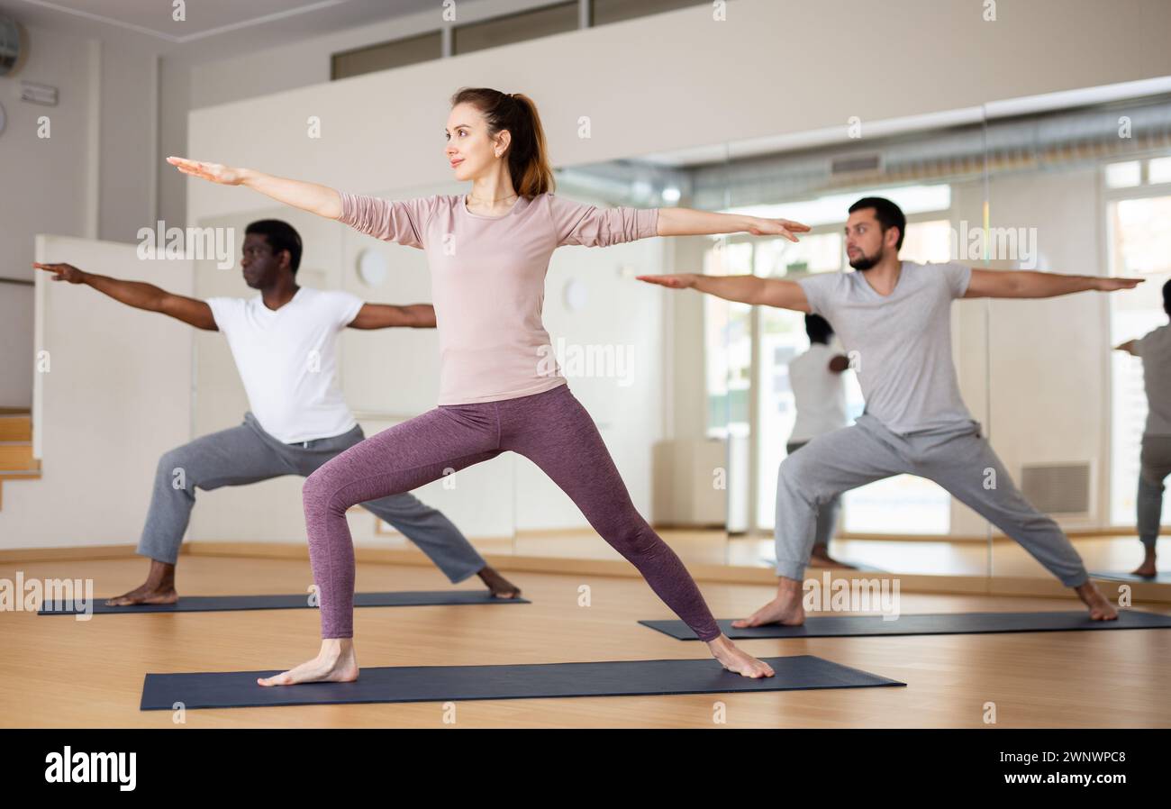 Lunging position hi-res stock photography and images - Alamy