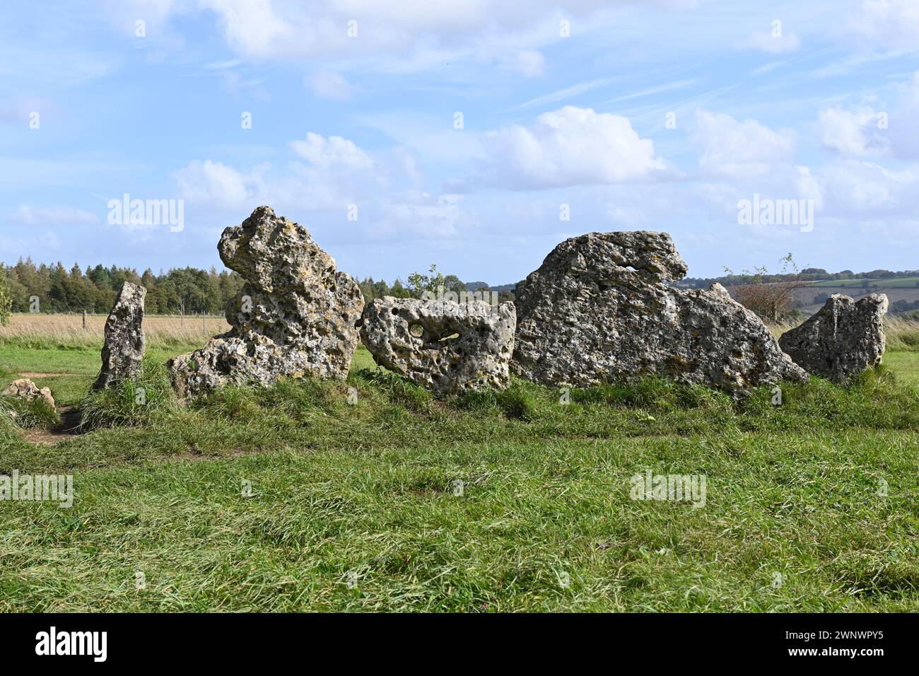 King's Men stone circle at the Rollright stones site on Oxfordshire ...