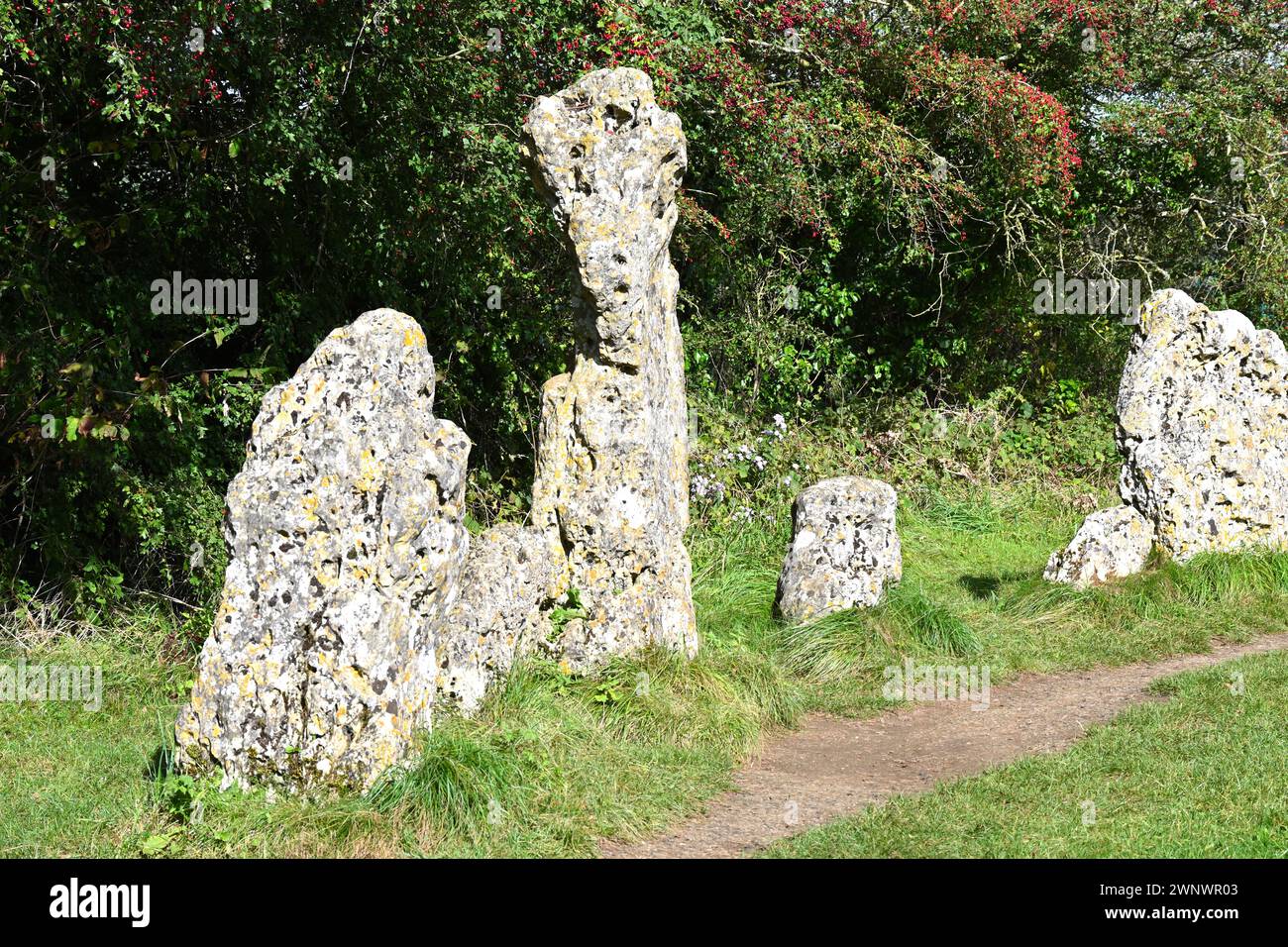King's Men stone circle at the Rollright stones site on Oxfordshire ...