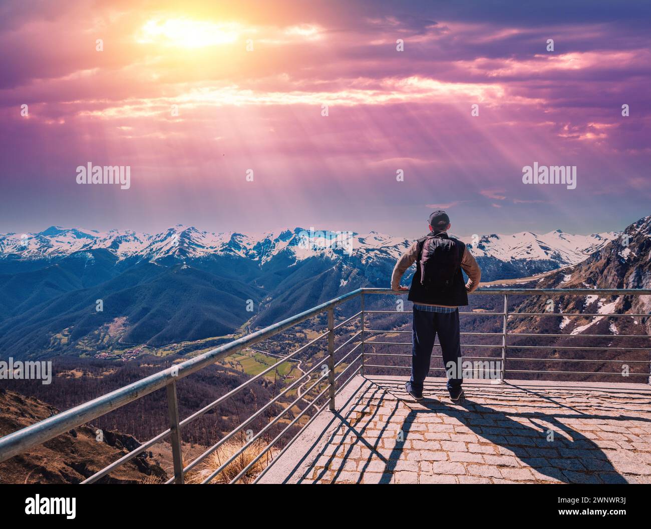 Sunrise on observation deck hi-res stock photography and images - Alamy
