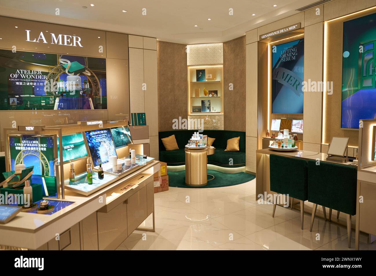 SINGAPORE - NOVEMBER 06, 2023: La Mer products displayed inside Tang ...