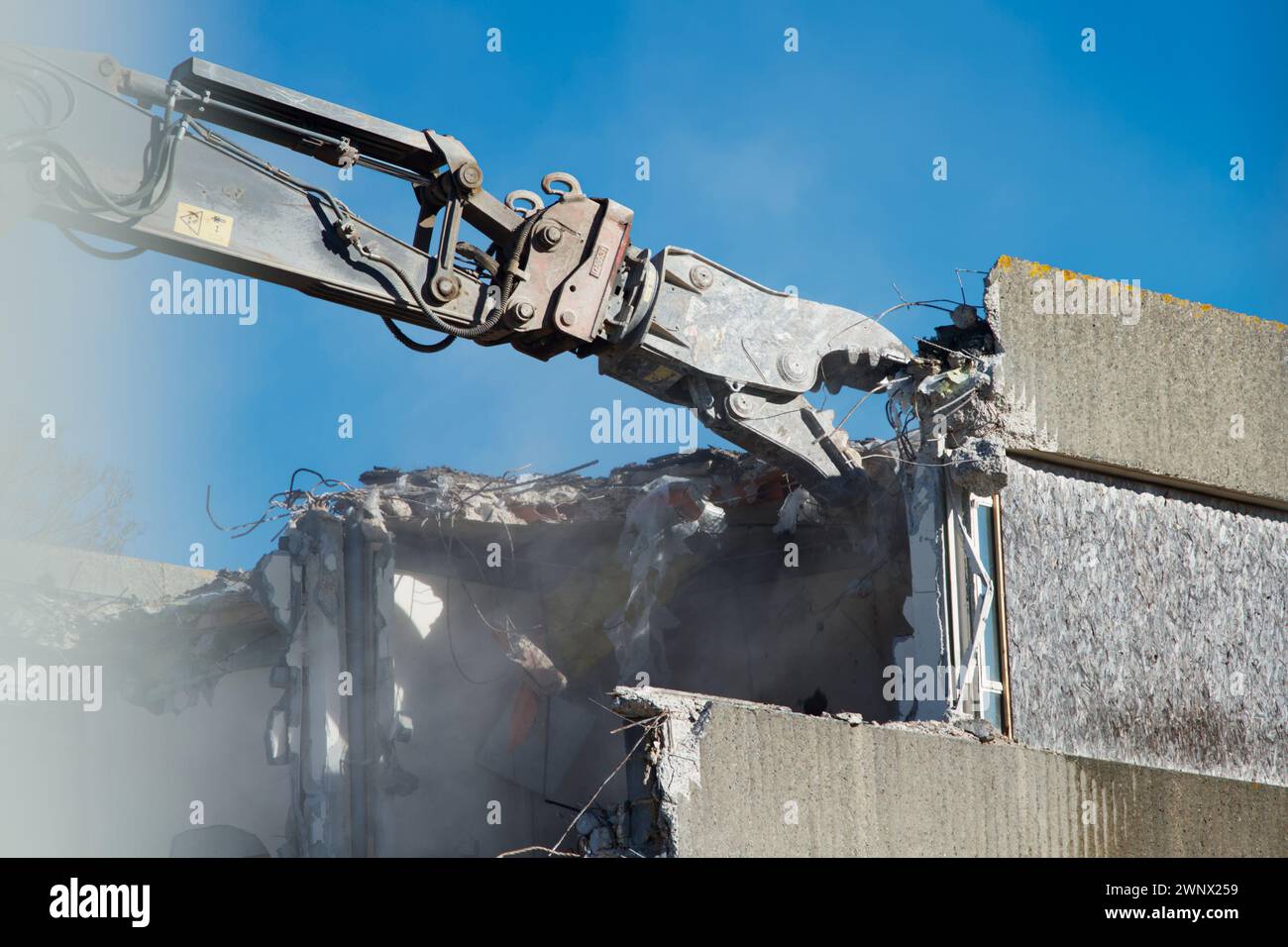 Claw crane machine hi-res stock photography and images - Alamy
