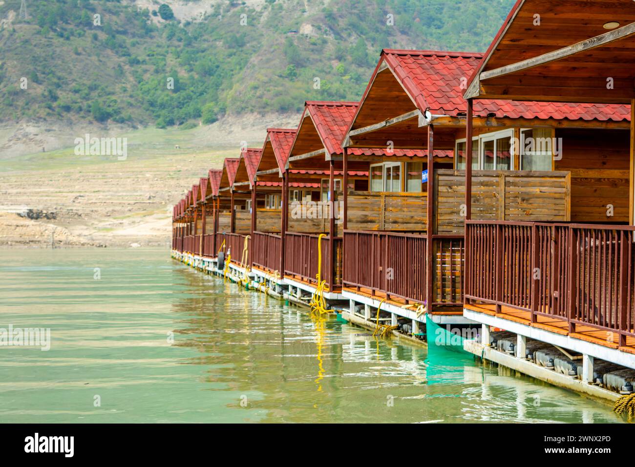 Floating Huts on tehri lake, Floating resort on tehri lake, Uttarakhand ...