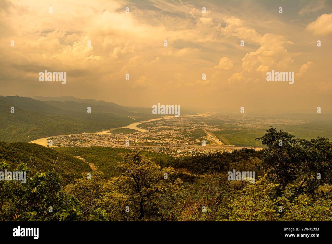 Peaks of rishikesh hi-res stock photography and images - Alamy