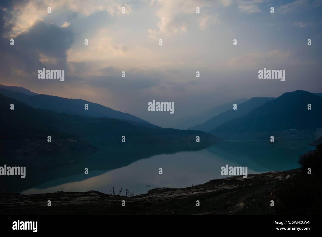 Sunrise view of Tehri mountains. Scenery sunrise over Tehri Lake ...
