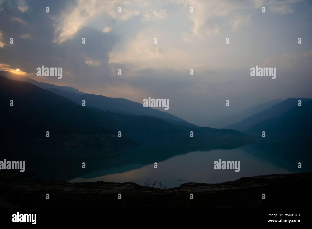 Sunrise view of Tehri mountains. Scenery sunrise over Tehri Lake ...