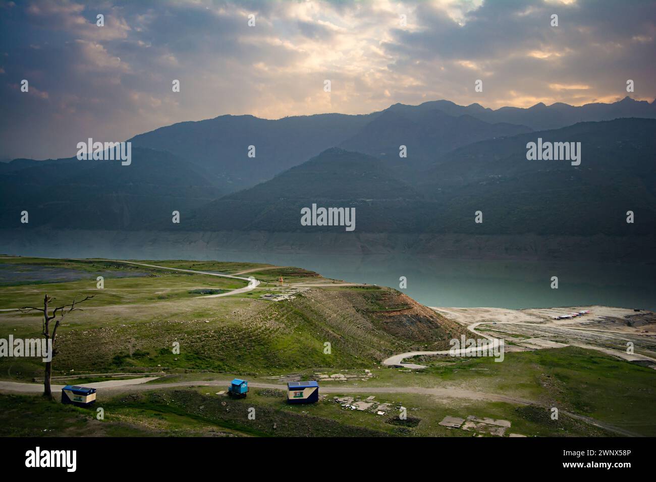 Sunrise view of Tehri mountains. Scenery sunrise over Tehri Lake ...