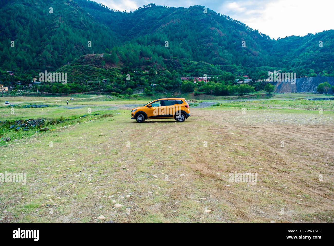 Tehri lake surrounded by mountains in Uttarakhand, india, Tehri Lake is ...