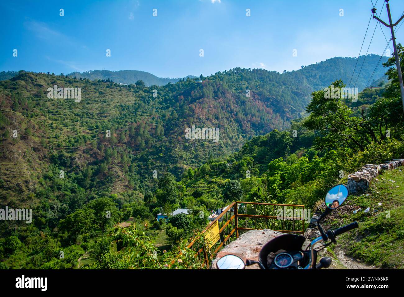 Tehri lake surrounded by mountains in Uttarakhand, india, Tehri Lake is ...