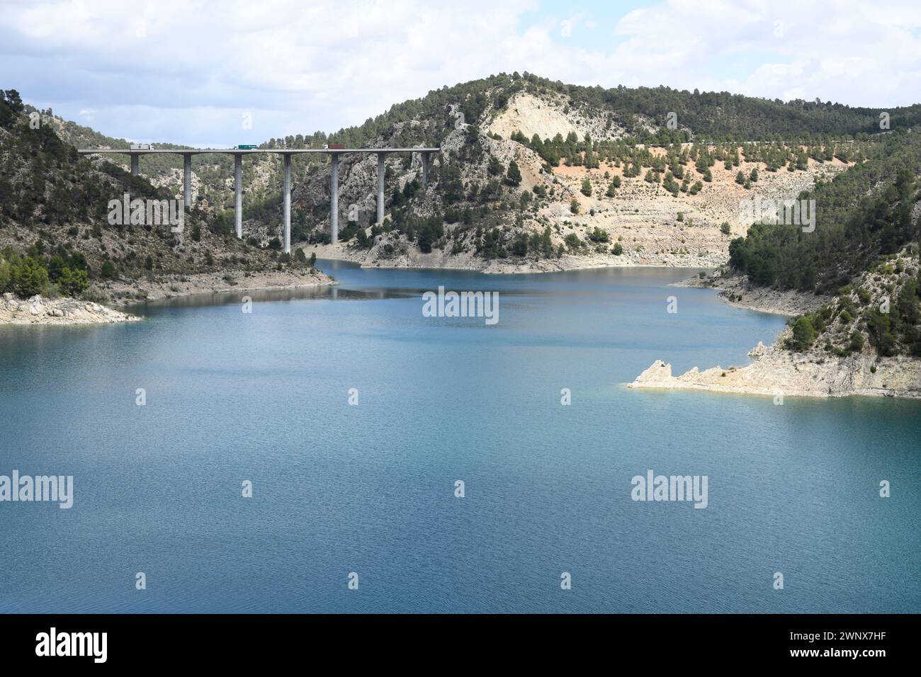 Contreras dam cuenca spain hi-res stock photography and images - Alamy