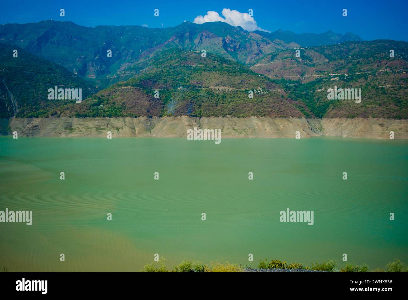 Tehri lake surrounded by mountains in Uttarakhand, india, Tehri Lake is ...