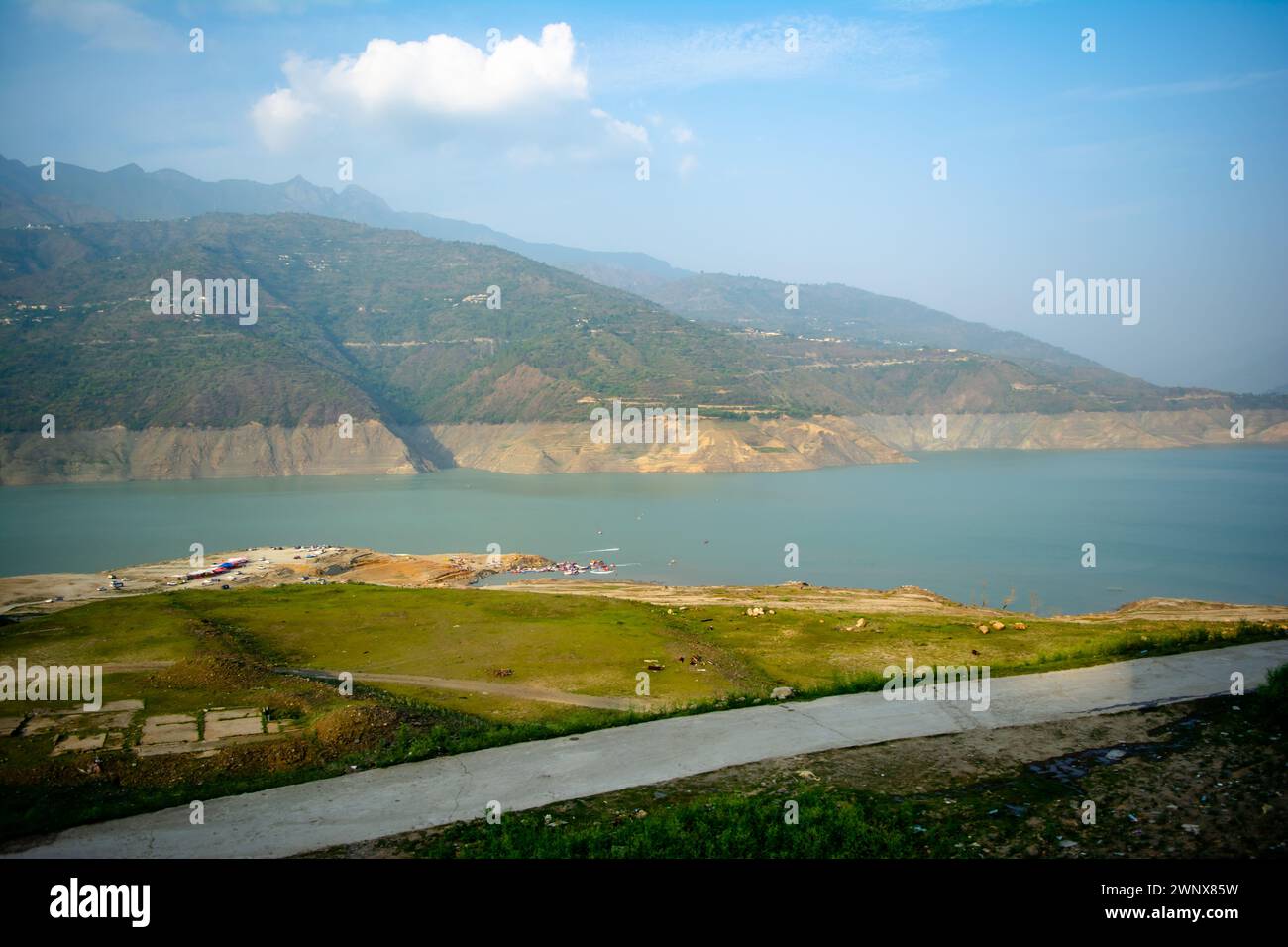 Tehri lake surrounded by mountains in Uttarakhand, india, Tehri Lake is ...