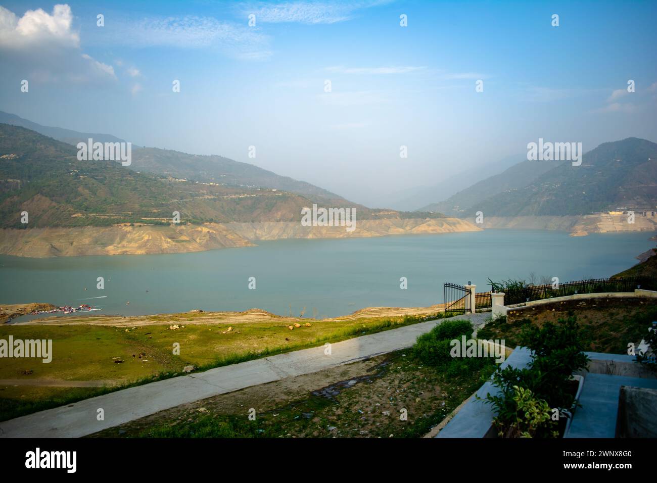 Tehri lake surrounded by mountains in Uttarakhand, india, Tehri Lake is ...