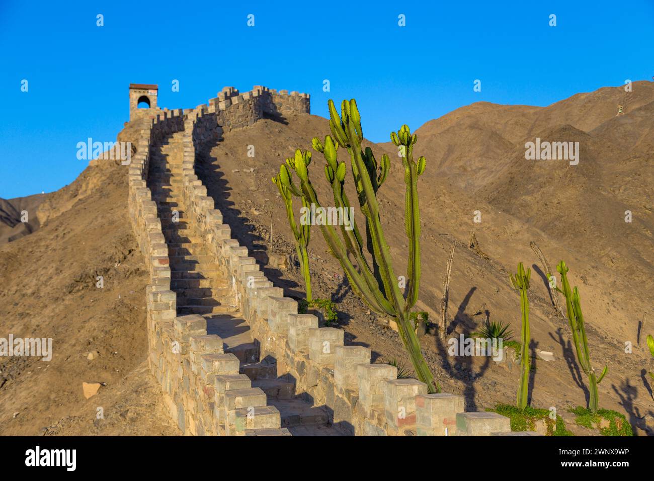 Stone wall lima peru hi-res stock photography and images - Alamy