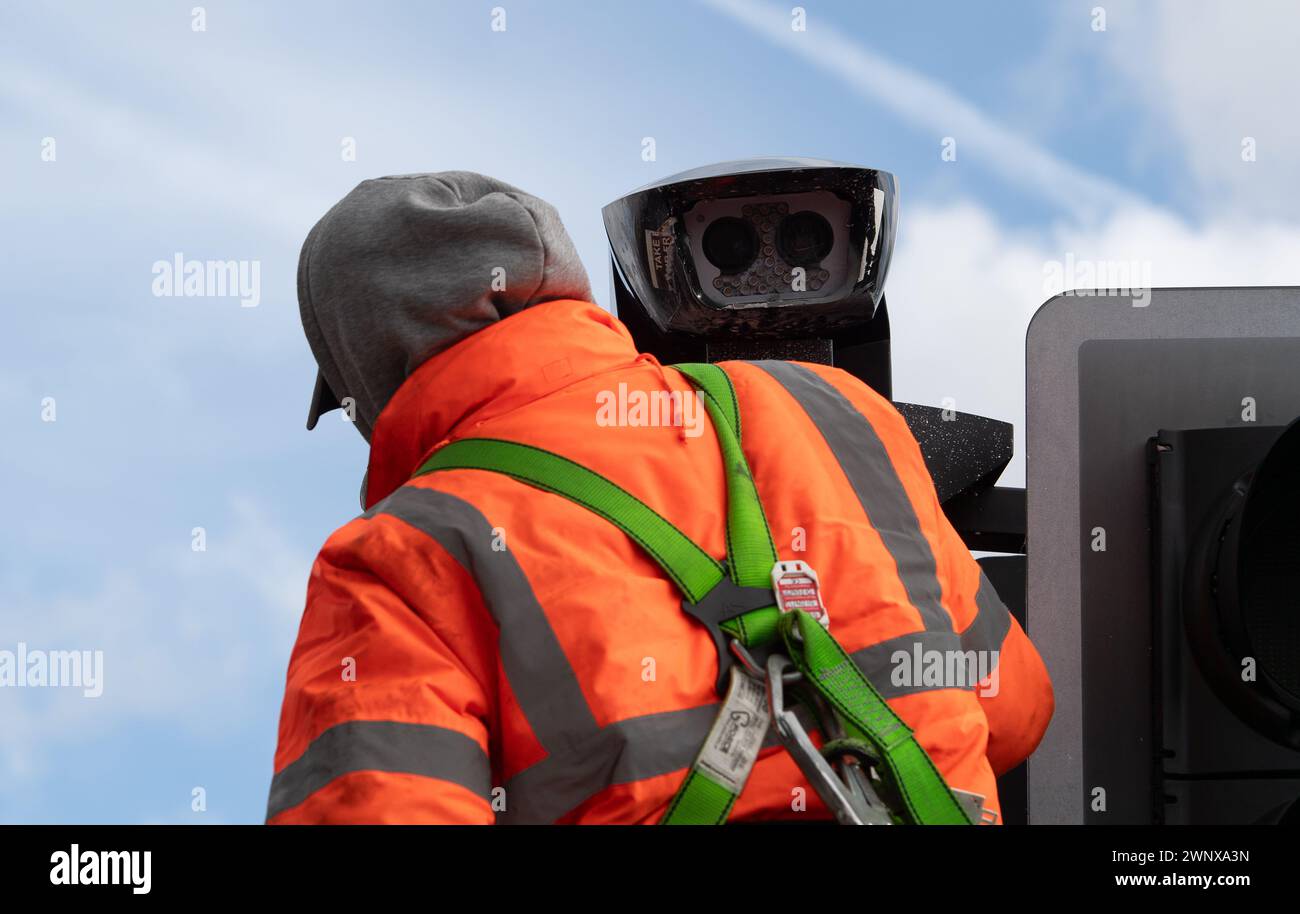 Ulez tfl camera hi-res stock photography and images - Alamy