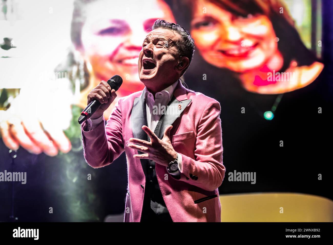 Italian Singer Pupo (Enzo Ghinazzi) live at Teatro Cantiere Carrara (Ex ...