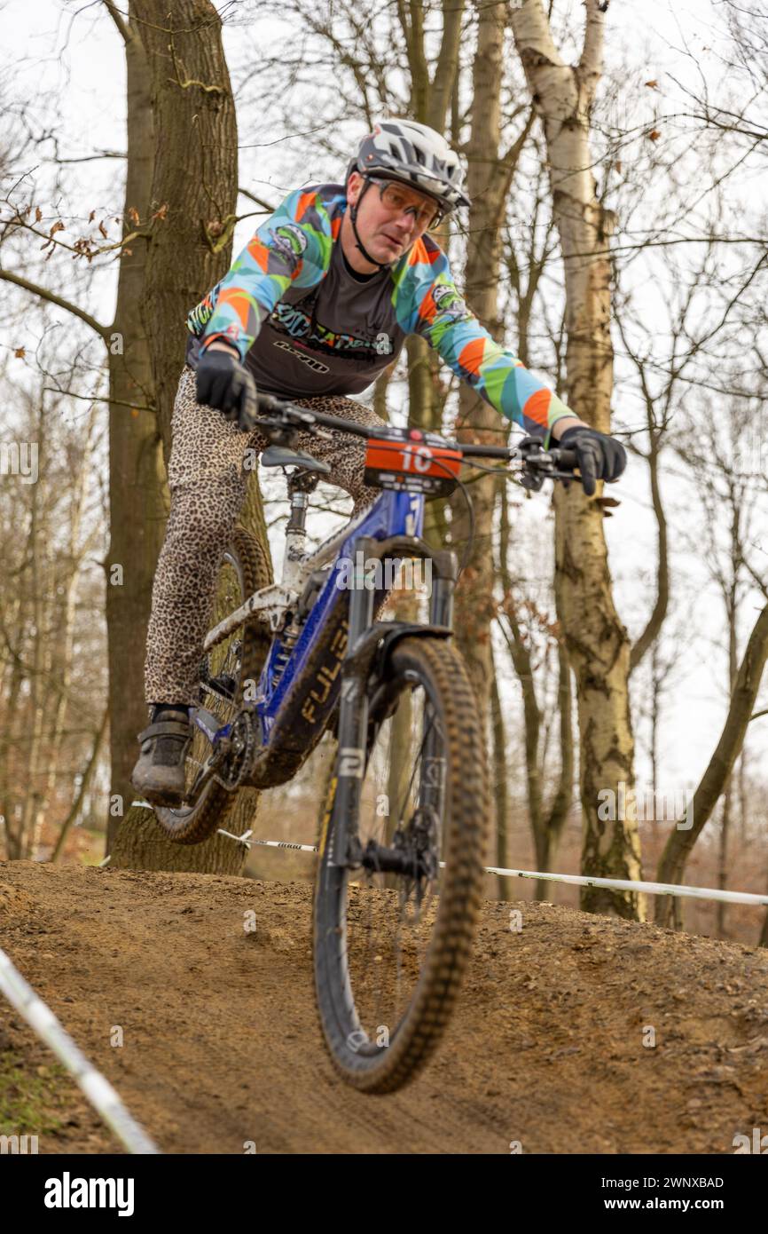 Womens e mtb hi-res stock photography and images - Alamy