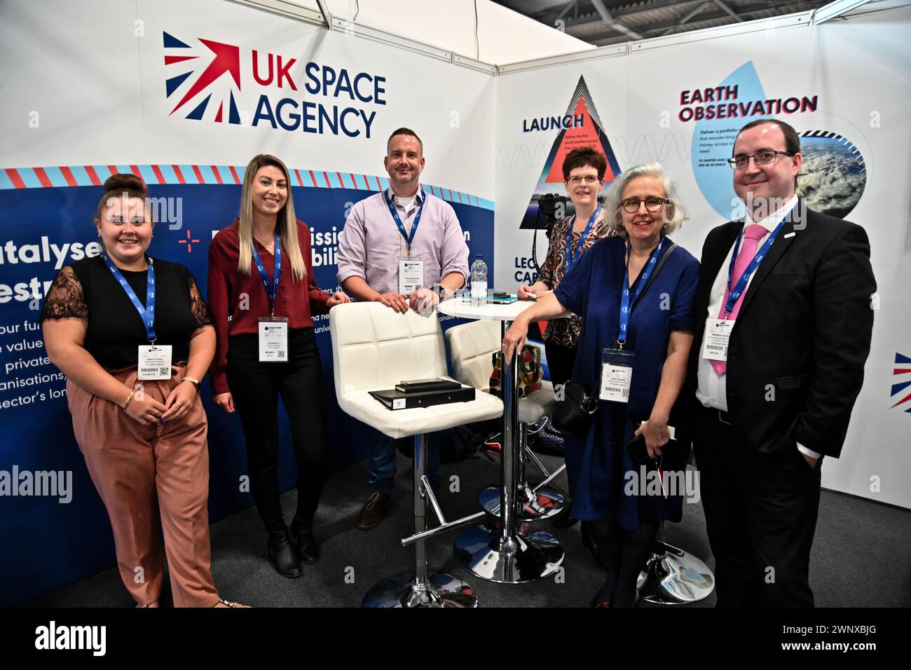 Farnborough staff hi-res stock photography and images - Alamy