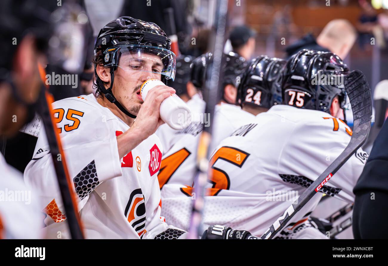 Cooper zech hi-res stock photography and images - Alamy