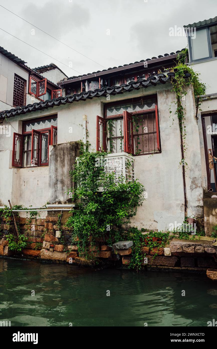 Boat grand canal china hi-res stock photography and images - Alamy