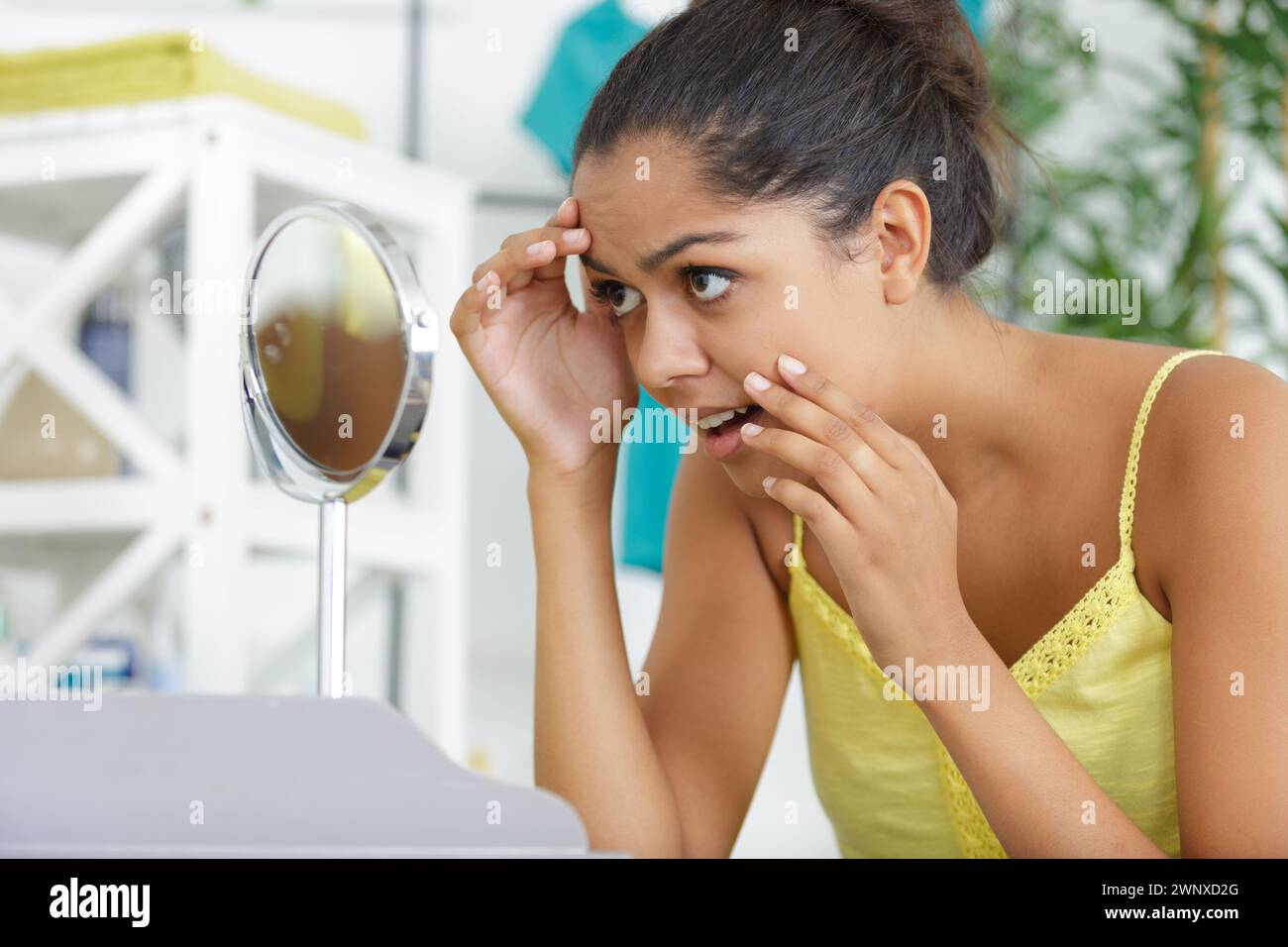 Checking scalp hi-res stock photography and images - Alamy