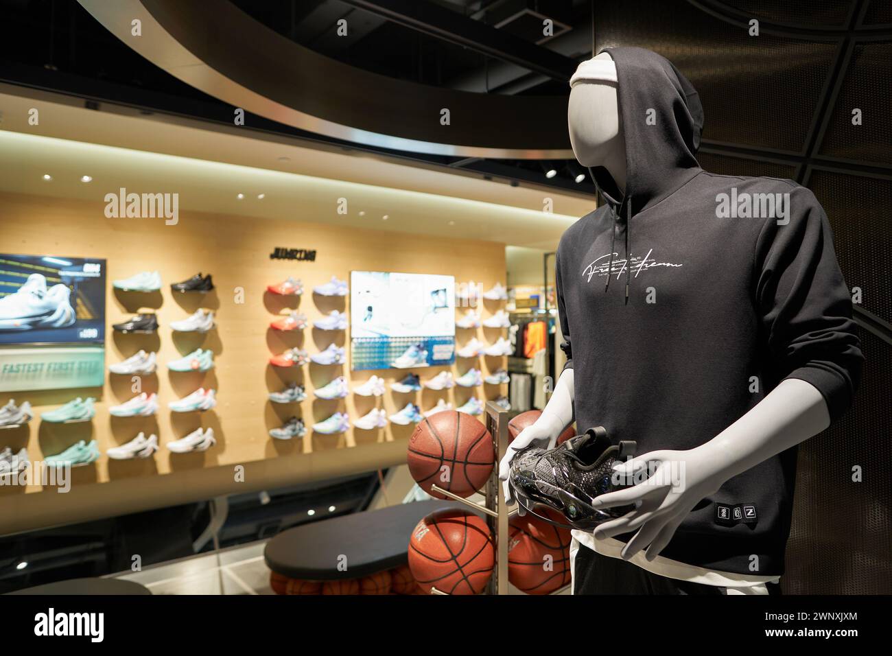 SINGAPORE - NOVEMBER 06, 2023: dressed mannequin displayed at Anta ...