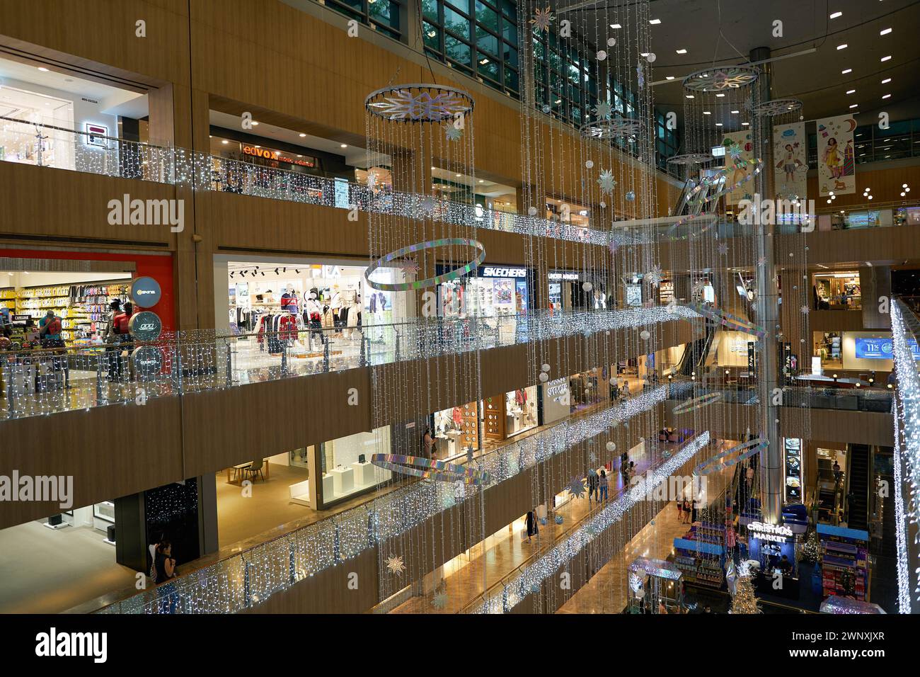 Singapore paragon shopping mall hi-res stock photography and images - Alamy