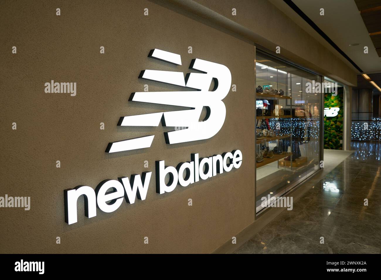 New balance storefront hi-res stock photography and images - Alamy
