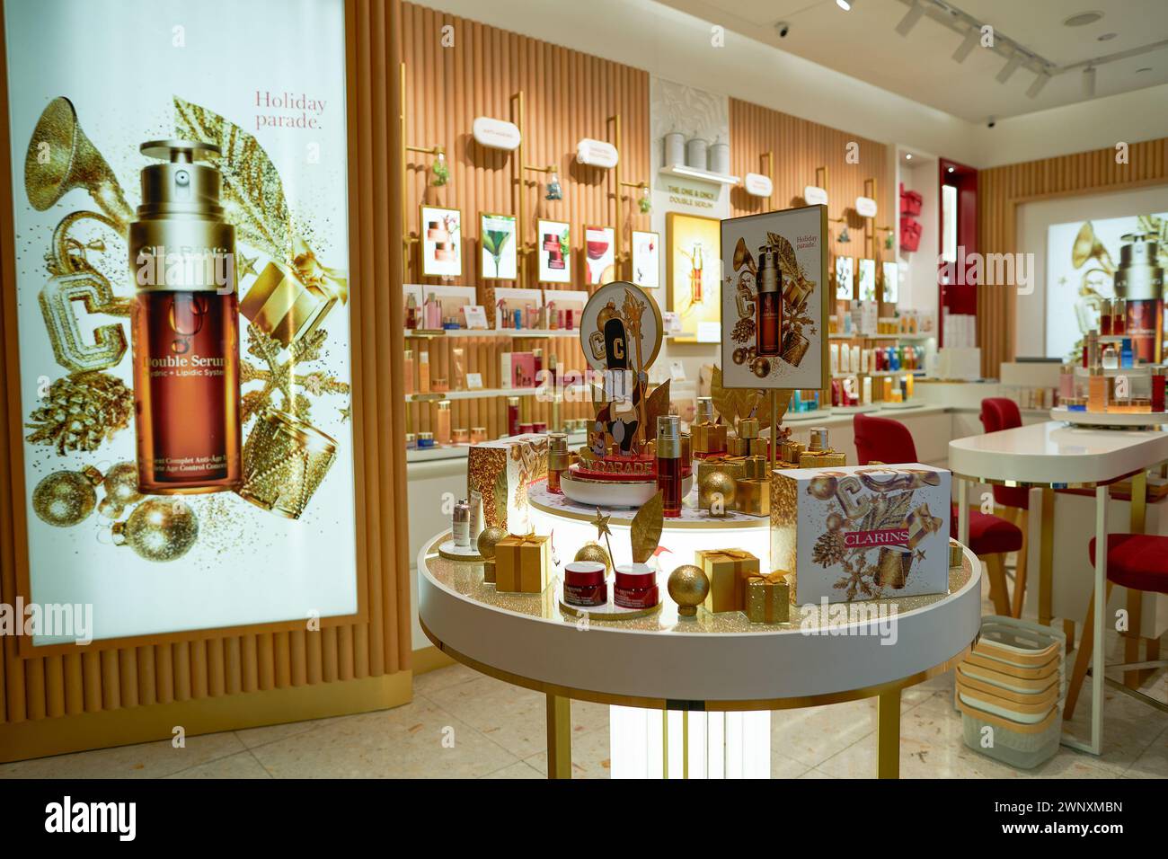 Clarins store hi-res stock photography and images - Alamy