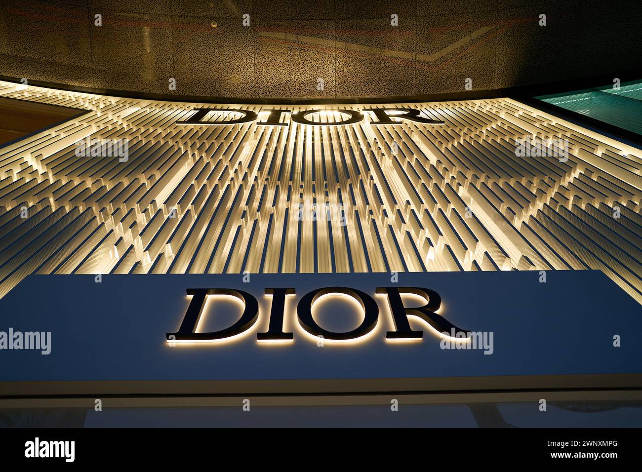 Ion orchard shopping mall 2023 hi-res stock photography and images - Alamy