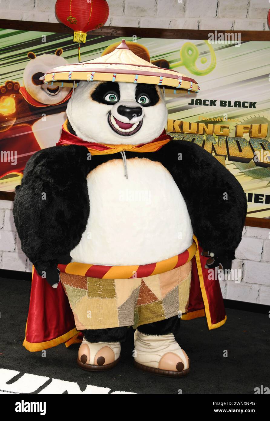 LOS ANGELES, CALIFORNIA - MARCH 03: A performer in a "Po" costume ...