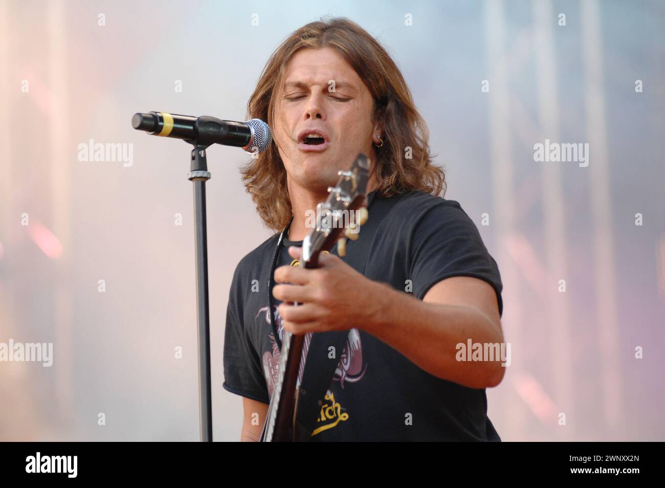Gianluca grignani italian singer hi-res stock photography and images ...
