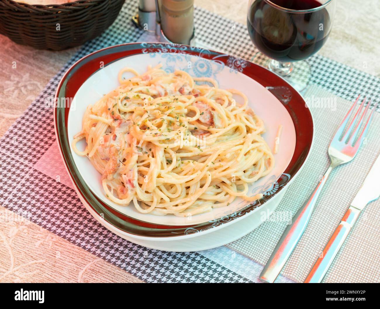 Italian pasta spaghetti carbonara Stock Photo - Alamy